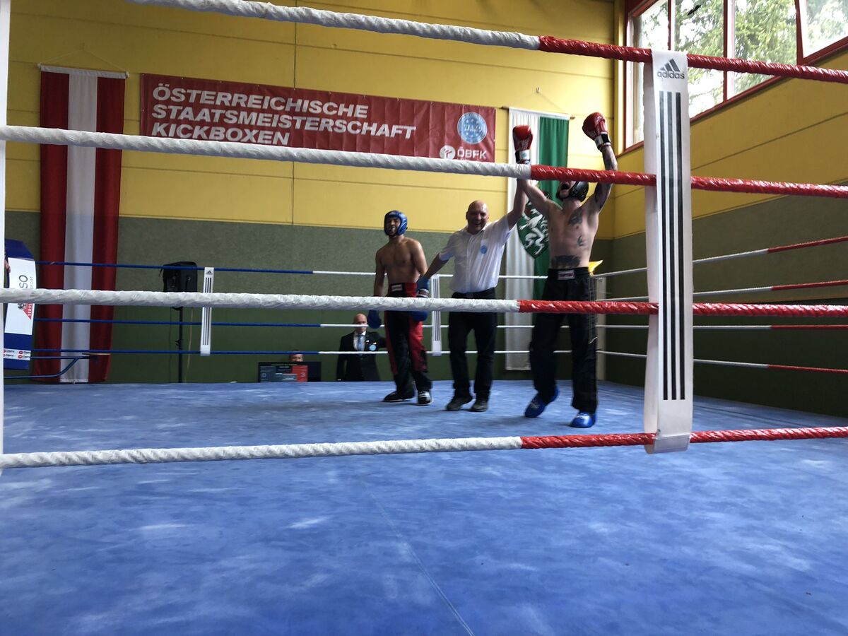 GOLD für MALZER im Vollkontakt - KBC Seekirchen